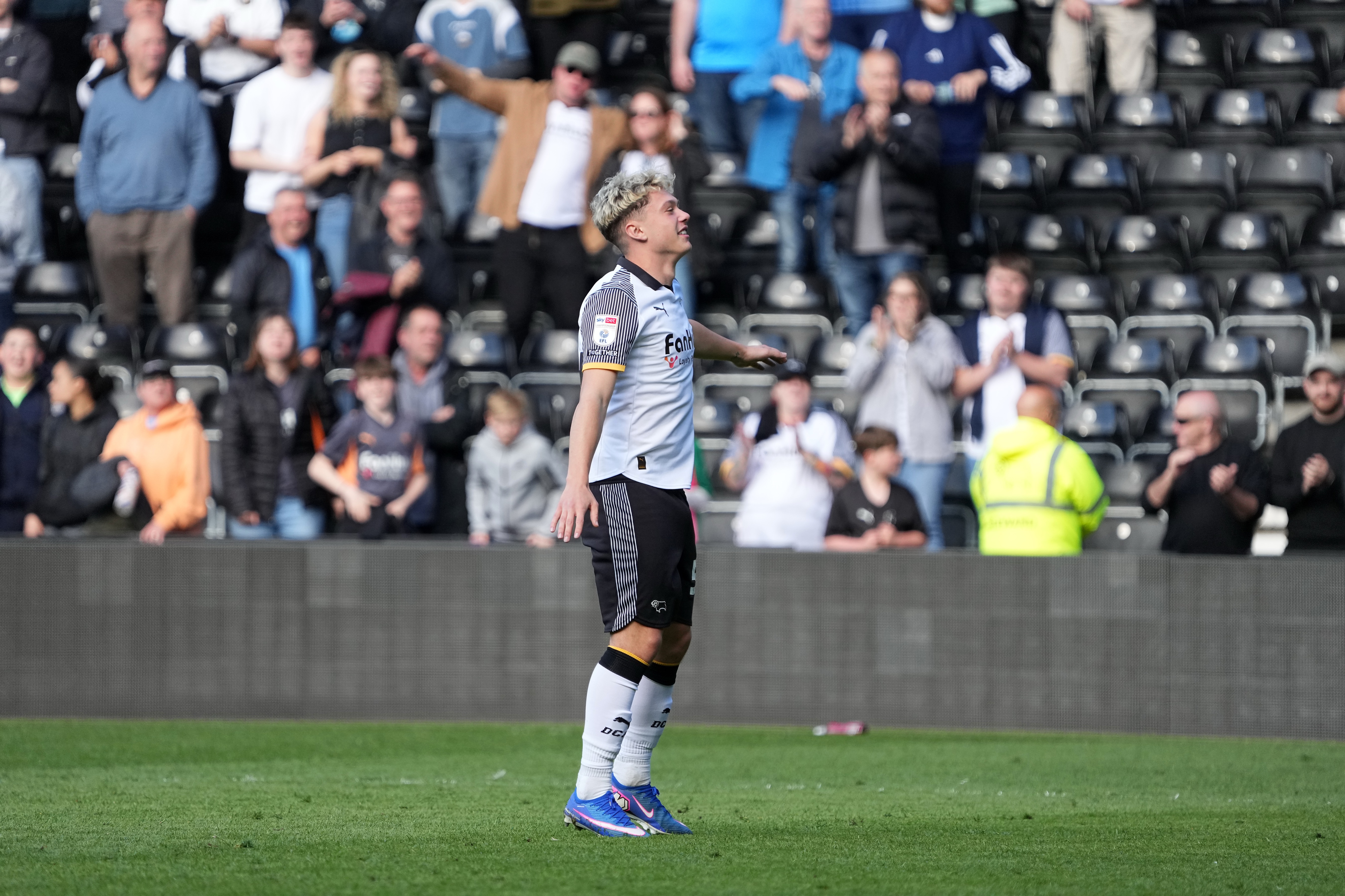 NEW CONTRACT: Cruz Allen Extends Derby Deal - Blog - Derby County